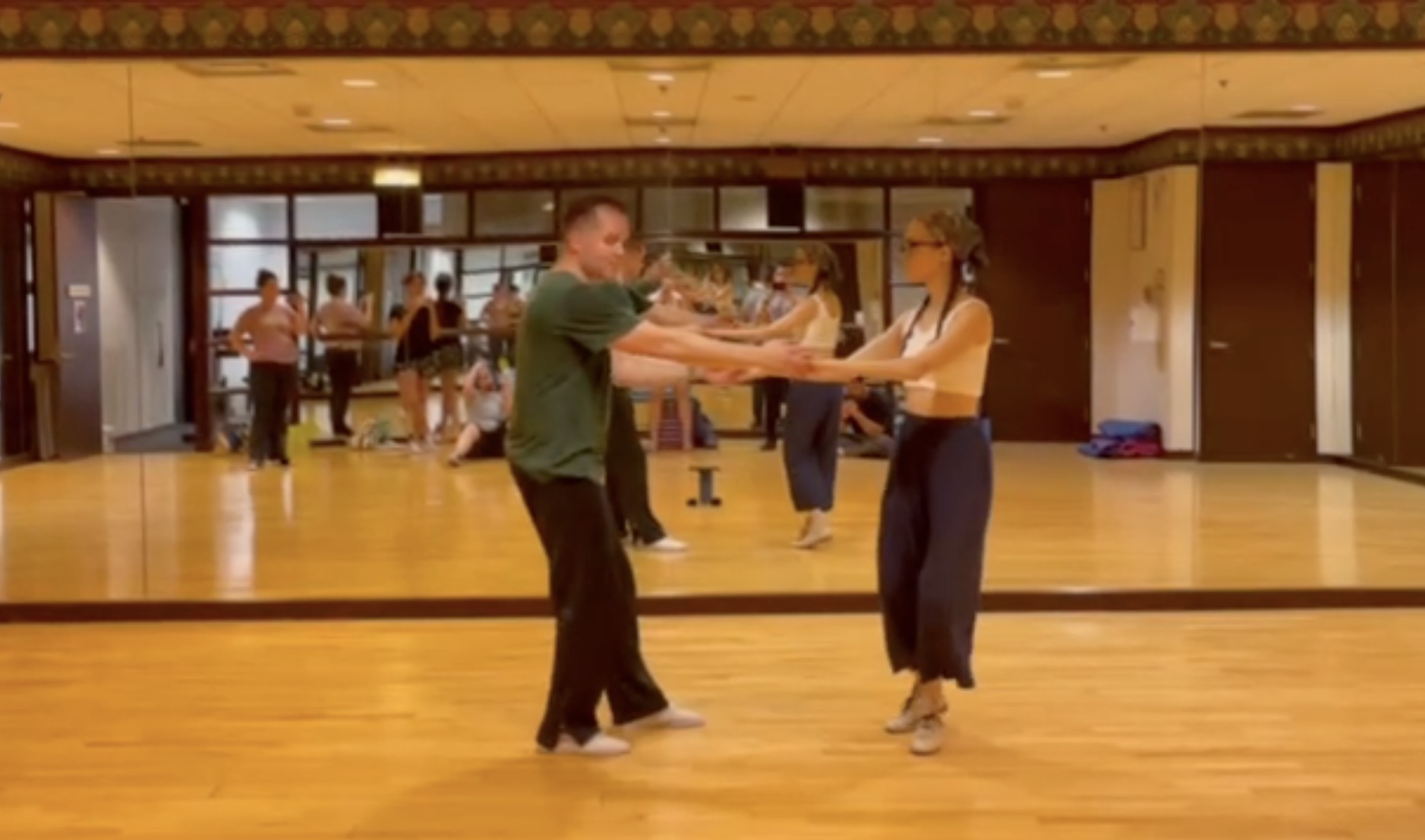 How To Learn East Coast Swing? Fun Dance Classes In Phoenix AZ